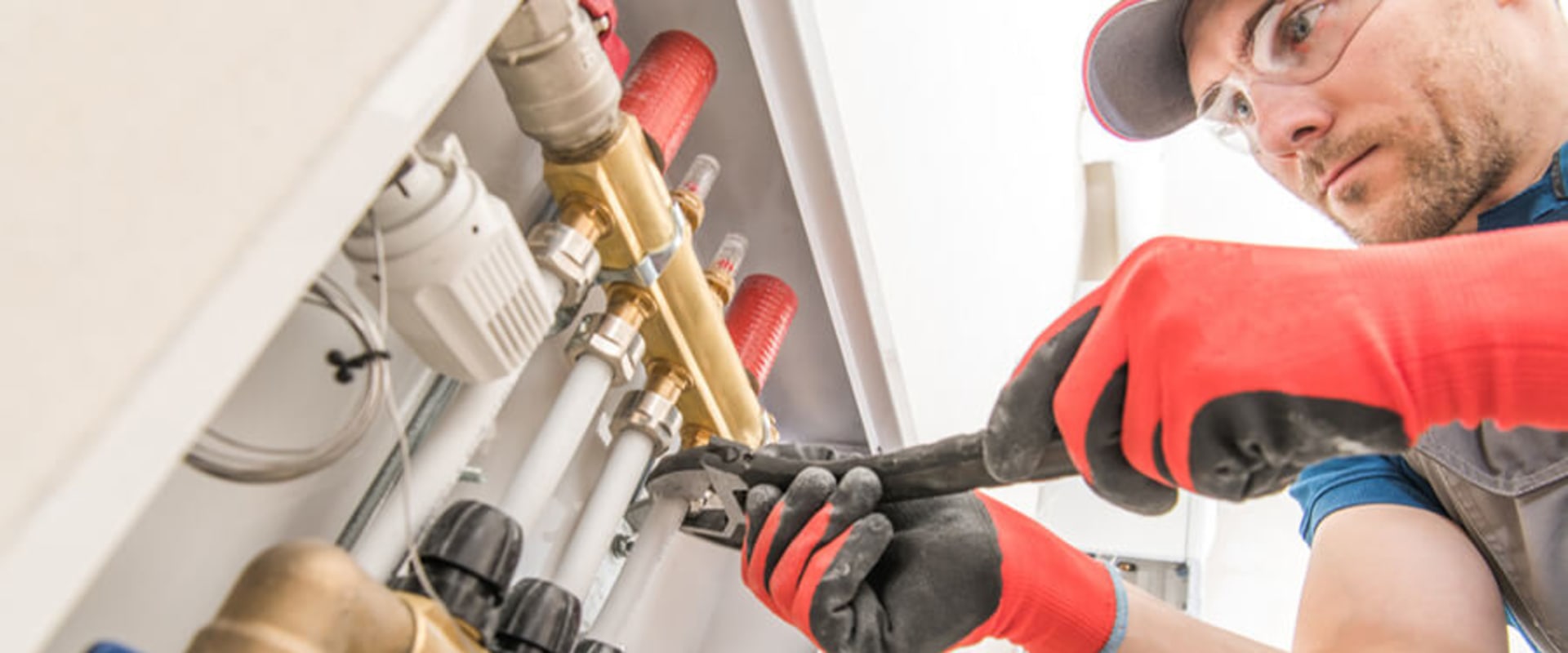 How A Plumbing Contractor Can Help With Commercial Plumbing Repair And ...